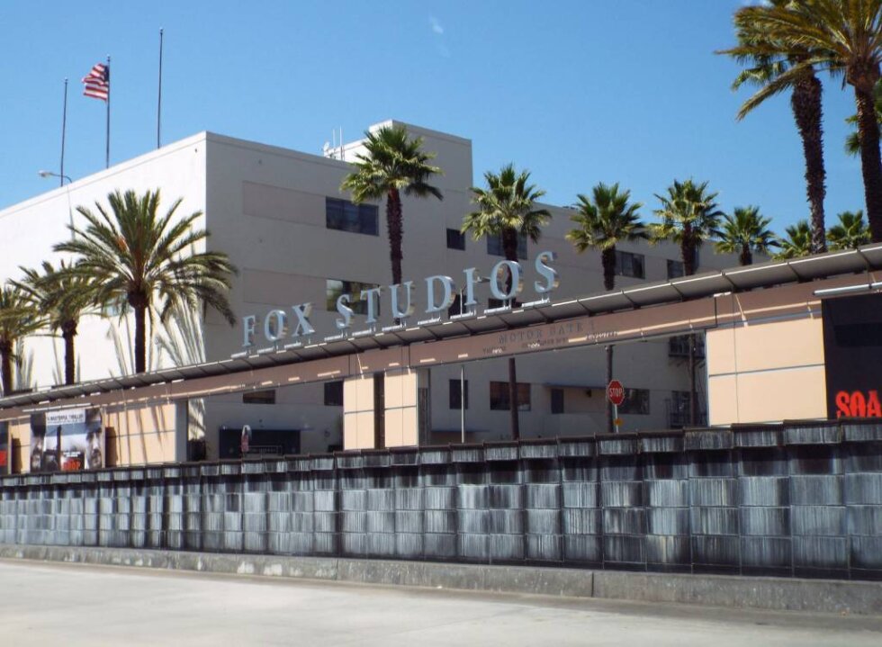 5 Best Studio Tours in Los Angeles | Picnic Makers